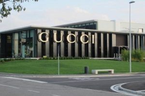 GUCCI apre una nuova Fabbrica e assume personale in Italia.